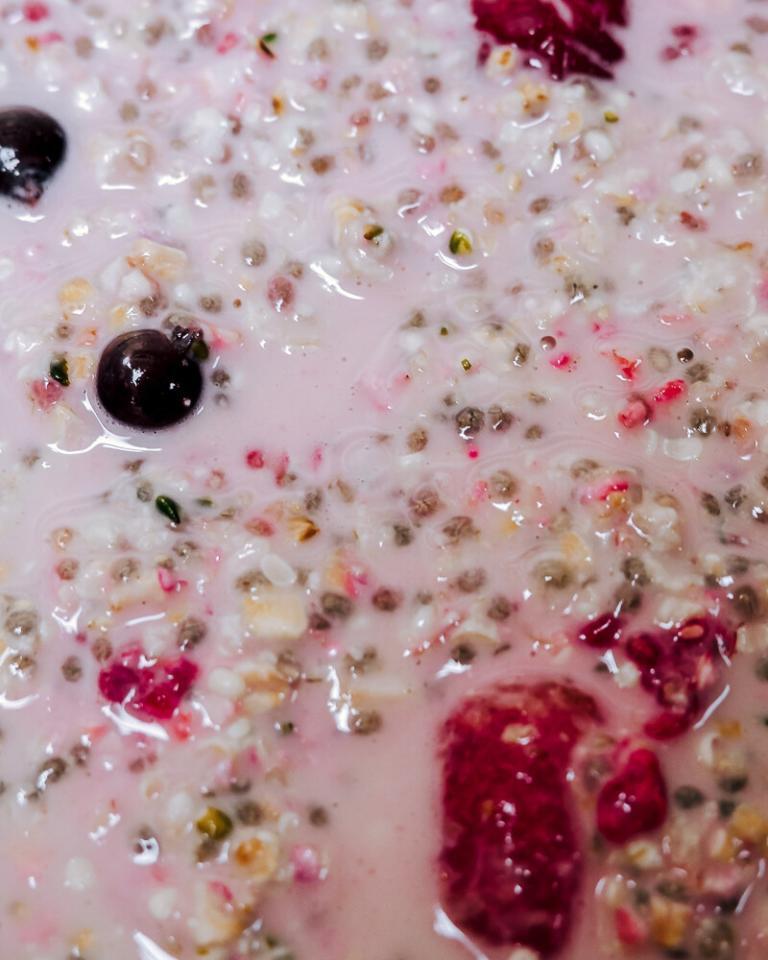 Overnight Berry Oatmeal, Great Cold Breakfast for a walk